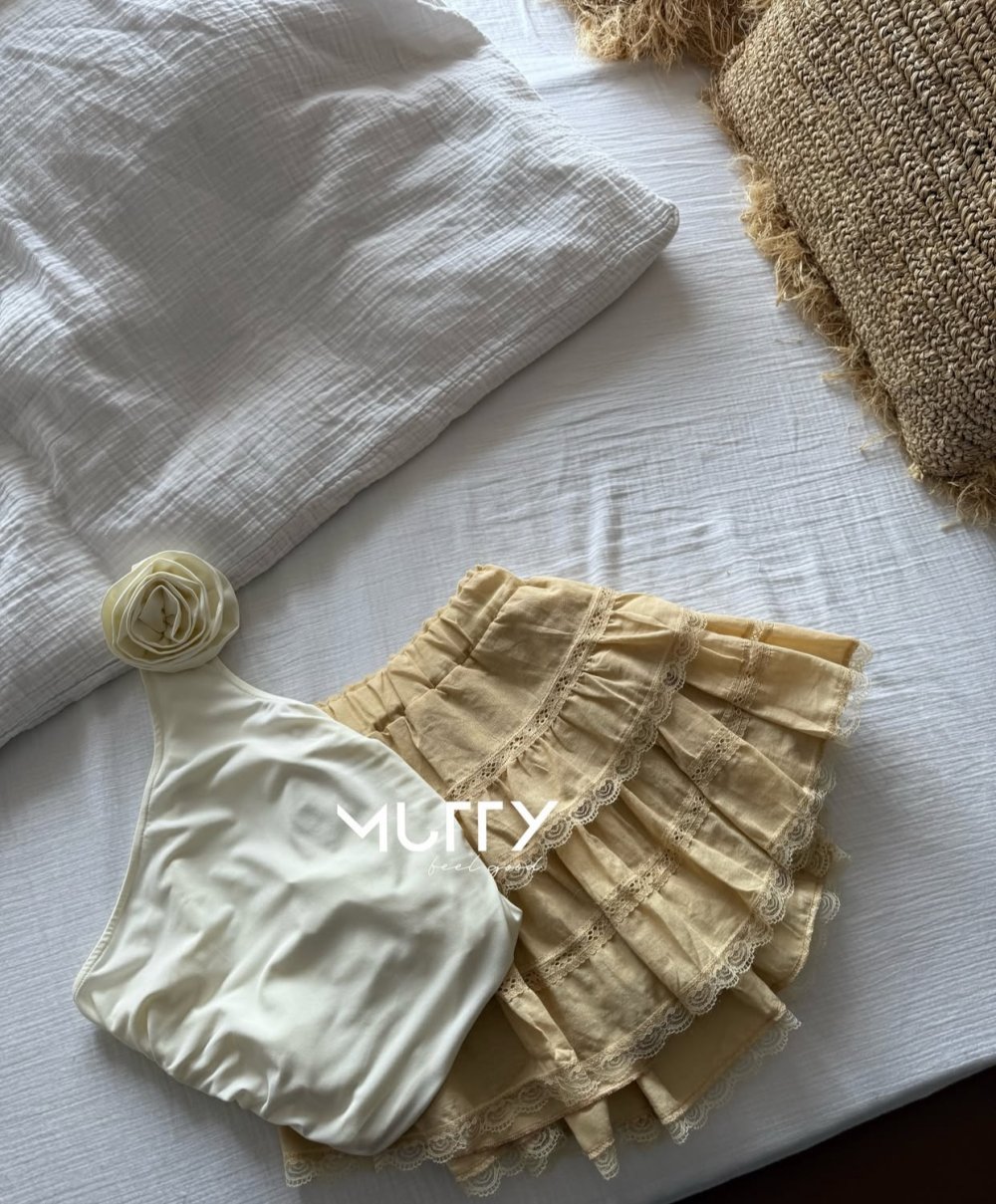 Mutty Zelda Askı Detay Bluz Krem Modelleri En Uygun Fiyatlarla